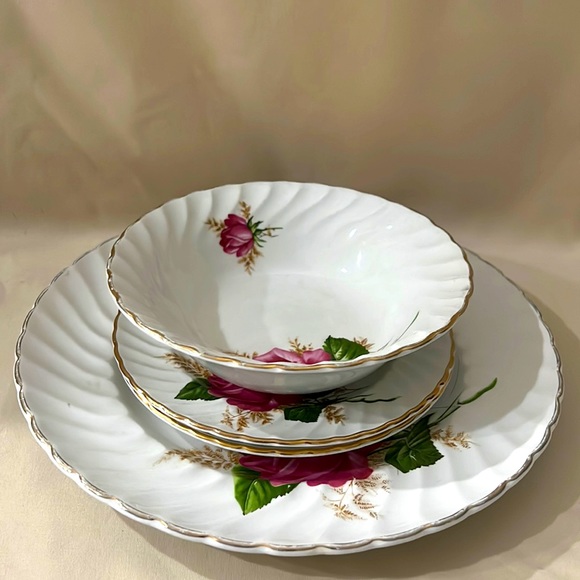 Dining | Set Of 4 Royal Wessex Swinnertons Alicia Pattern Bowlplates ...